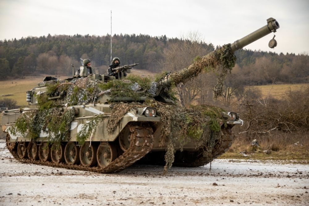 Italy approves €8.2 billion defense plan to upgrade army tanks, enhance ...